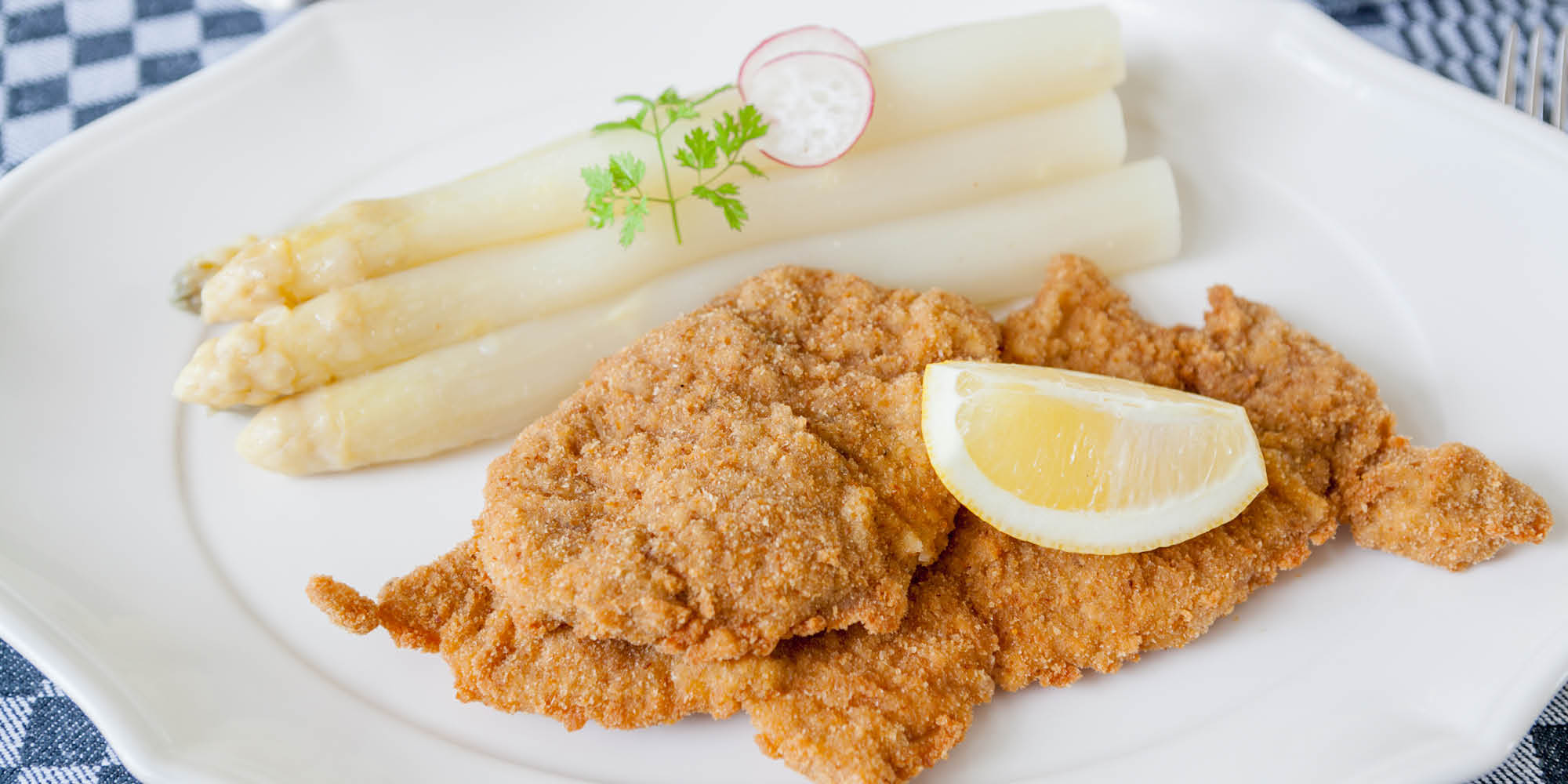 Spargel mit Kaiserschnitzel - Spargelstrasse NRW